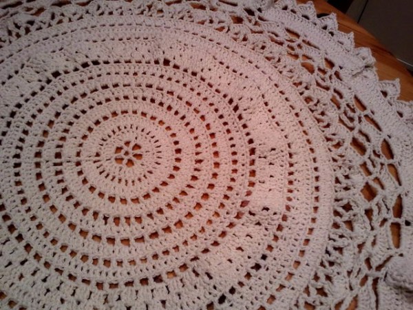 Mamie’s Tablecloth – A Free Pattern | The Studio